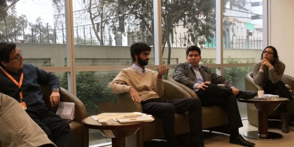 Bibliotecólogo Ignacio Mancini visita nuestra Biblioteca | Universidad ...